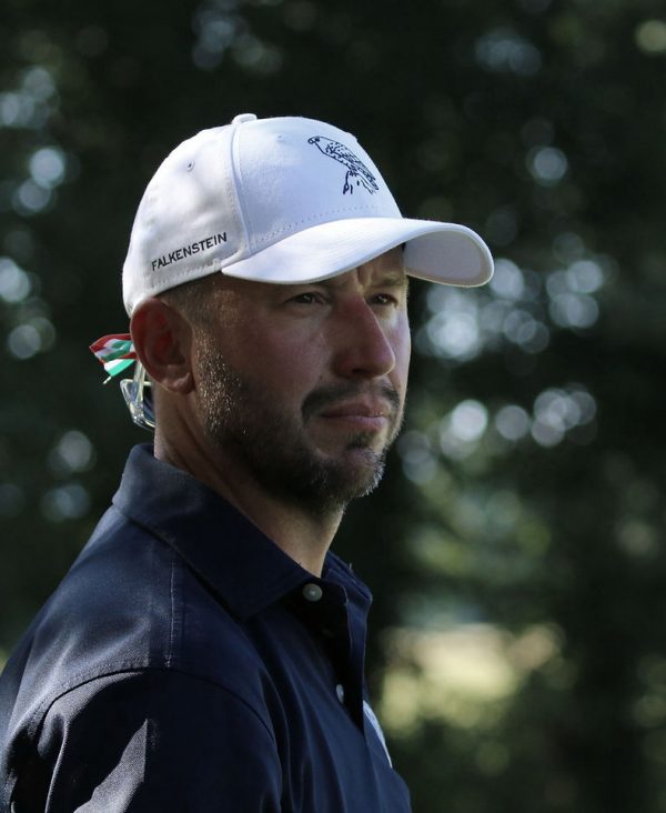 Birdie Box Hamburg – Premium Indoor Golf Center